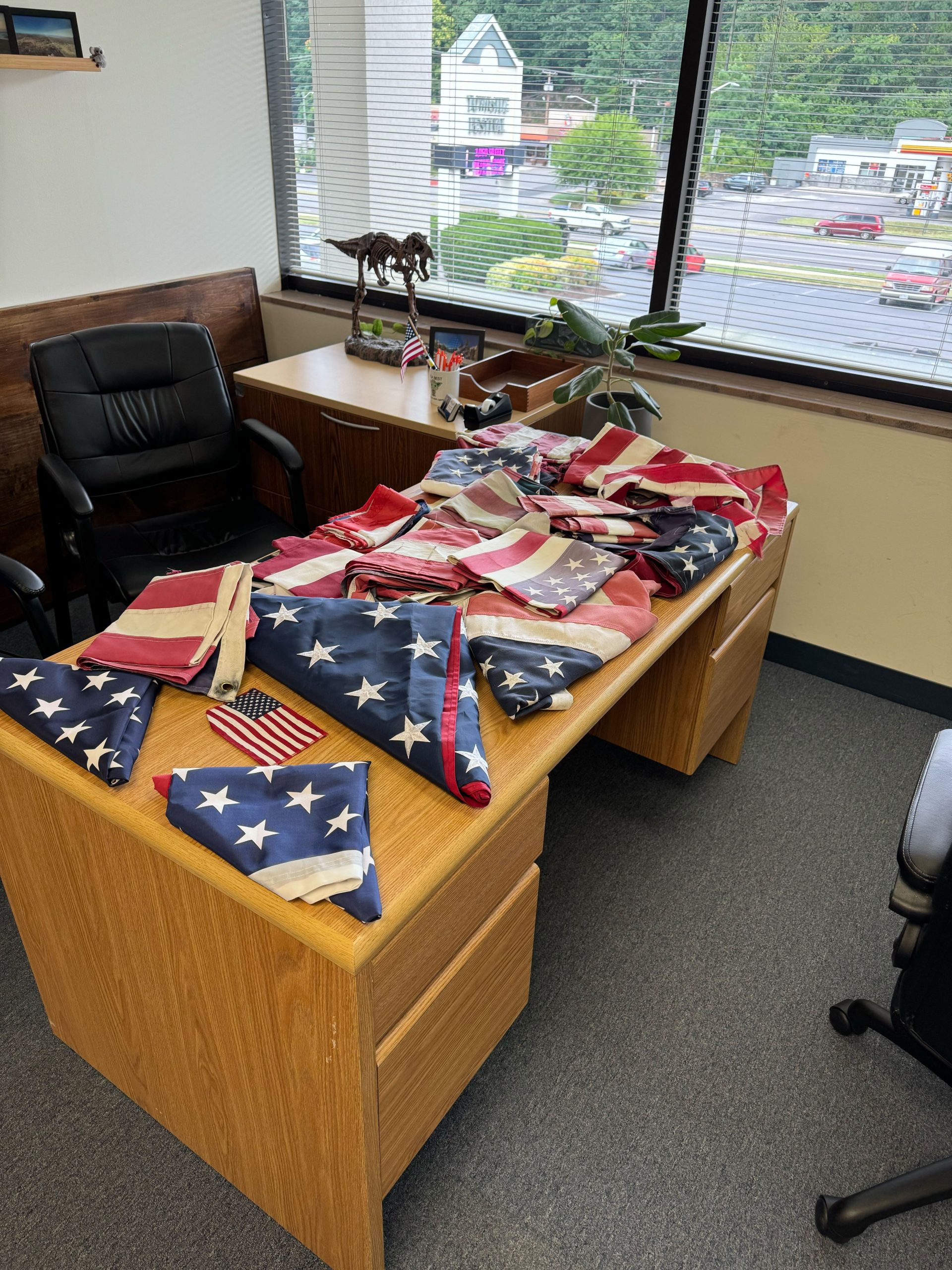 How are American flags properly retired? - Holley Insurance